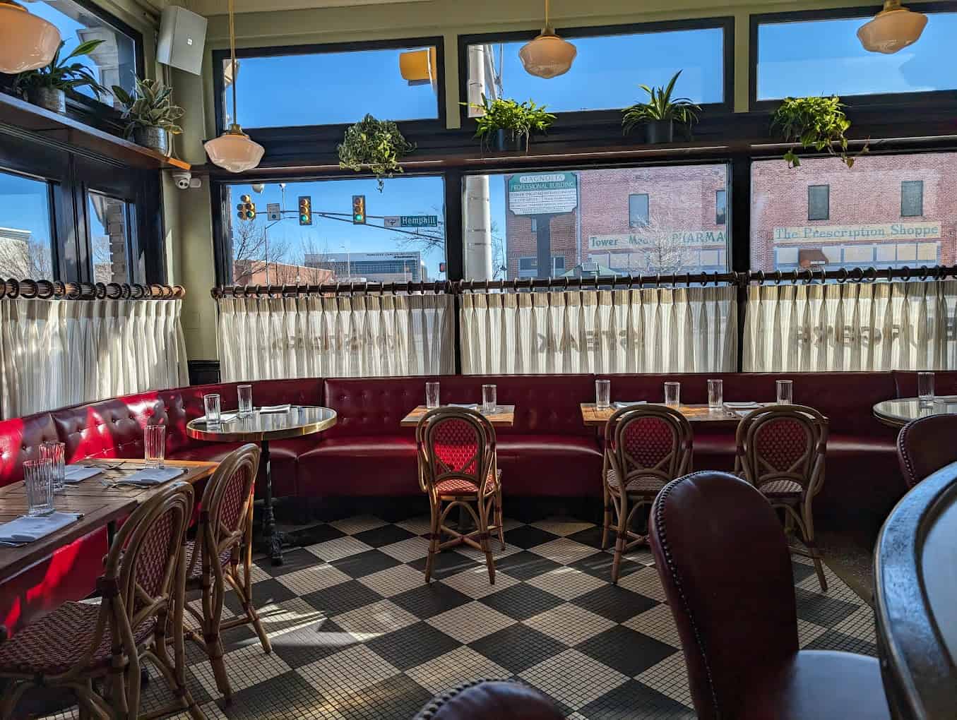 Walloon's - Romantic Spots Fort Worth